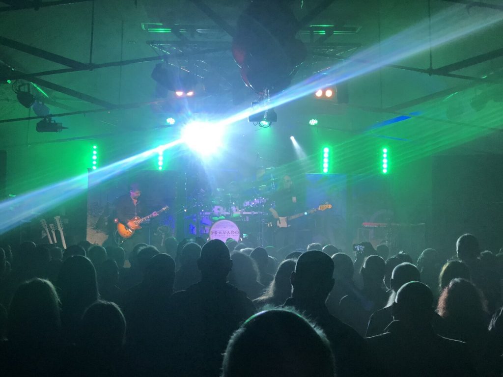 Gallery – The Robin